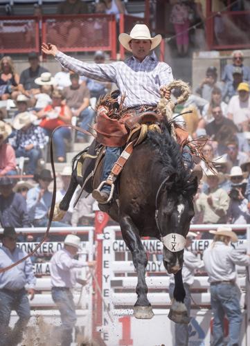 Saddle bronc rider Coleman Shallbetter notches first 90-point ride of ...