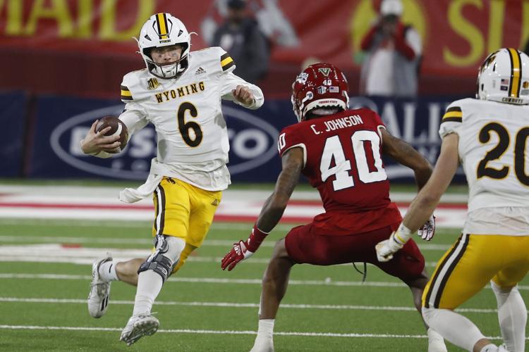 Peasley feeling comfortable with UW’s offense going into final season ...