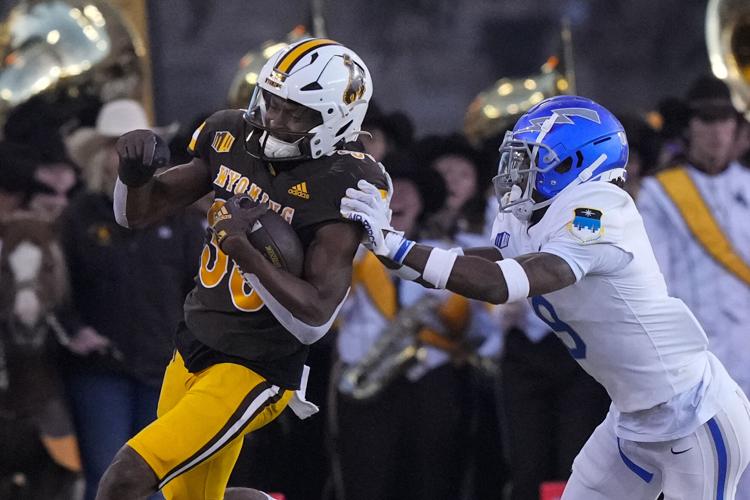 football knee injury yesterday