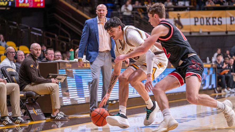 Cowboys blow out Coyotes, stay perfect at home | University of Wyoming ...