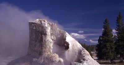 largest geyser