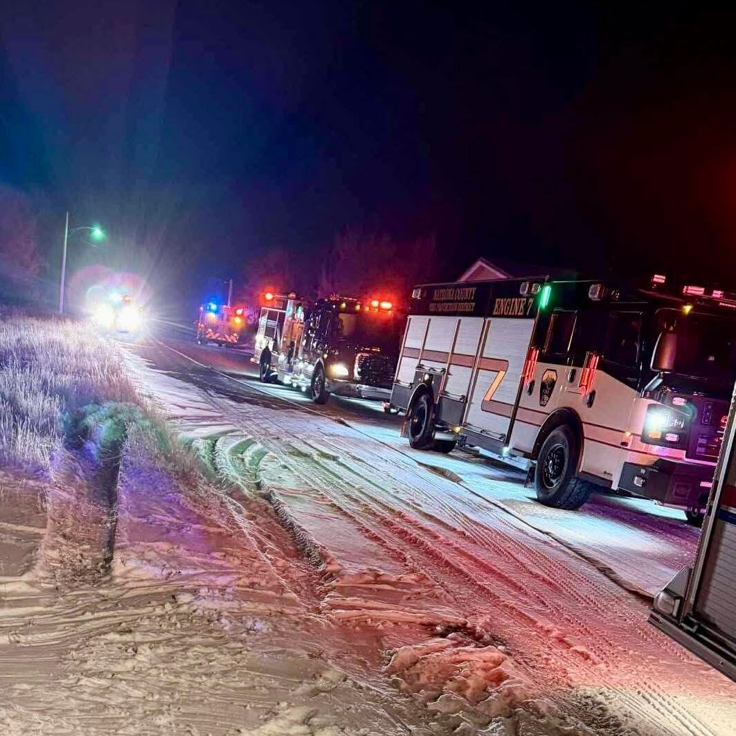 Early Morning Structure Fire in Midwest | KCWY Station | wyomingnewsnow.tv
