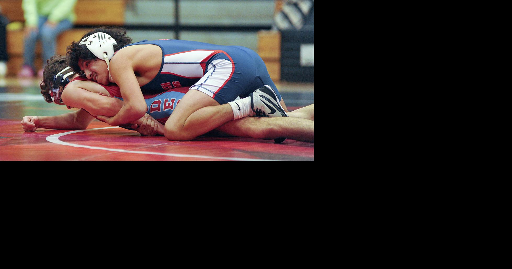 Eleven grapplers advance to state tournament | Sports | yadkinripple.com