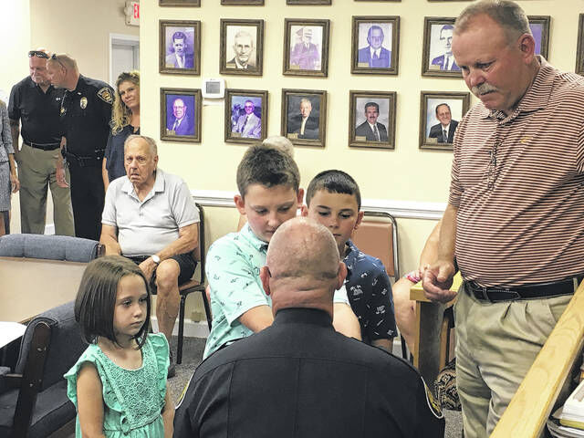 Boonville police chief sworn in | Local News | yadkinripple.com