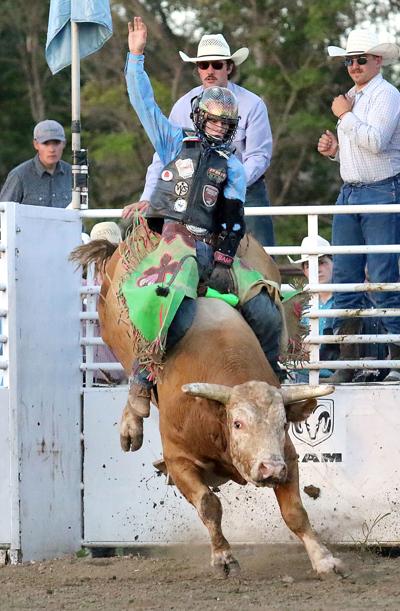 Extreme Bull Riding Tour Saddles Up Saturday | Community | yankton.net