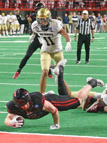 Bozeman Bound: USD Advance To FCS Semifinals With 35-21 Win Over Aggies ...