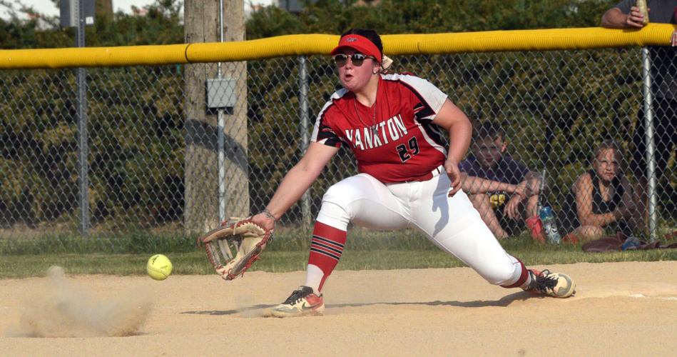 Softball: Yankton Fury Red Takes Two From SSA White | Sports | yankton.net