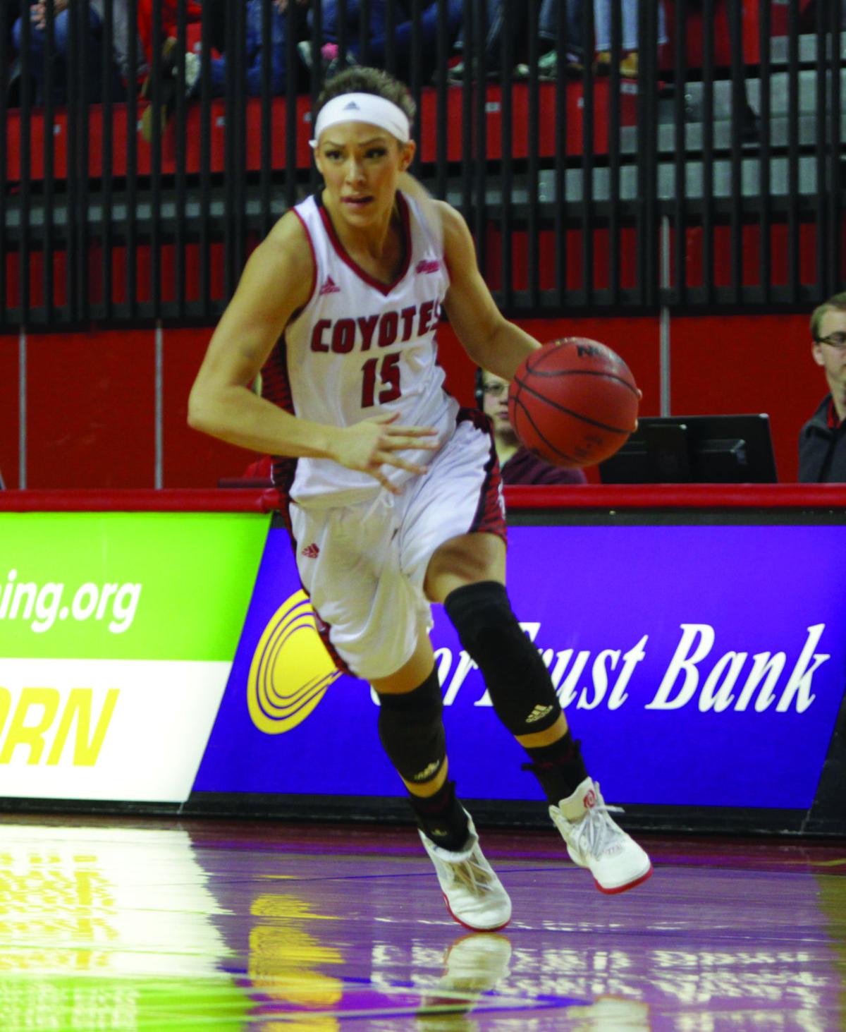 Freshmen Tandem Paces USD Women In Win | Sports | yankton.net