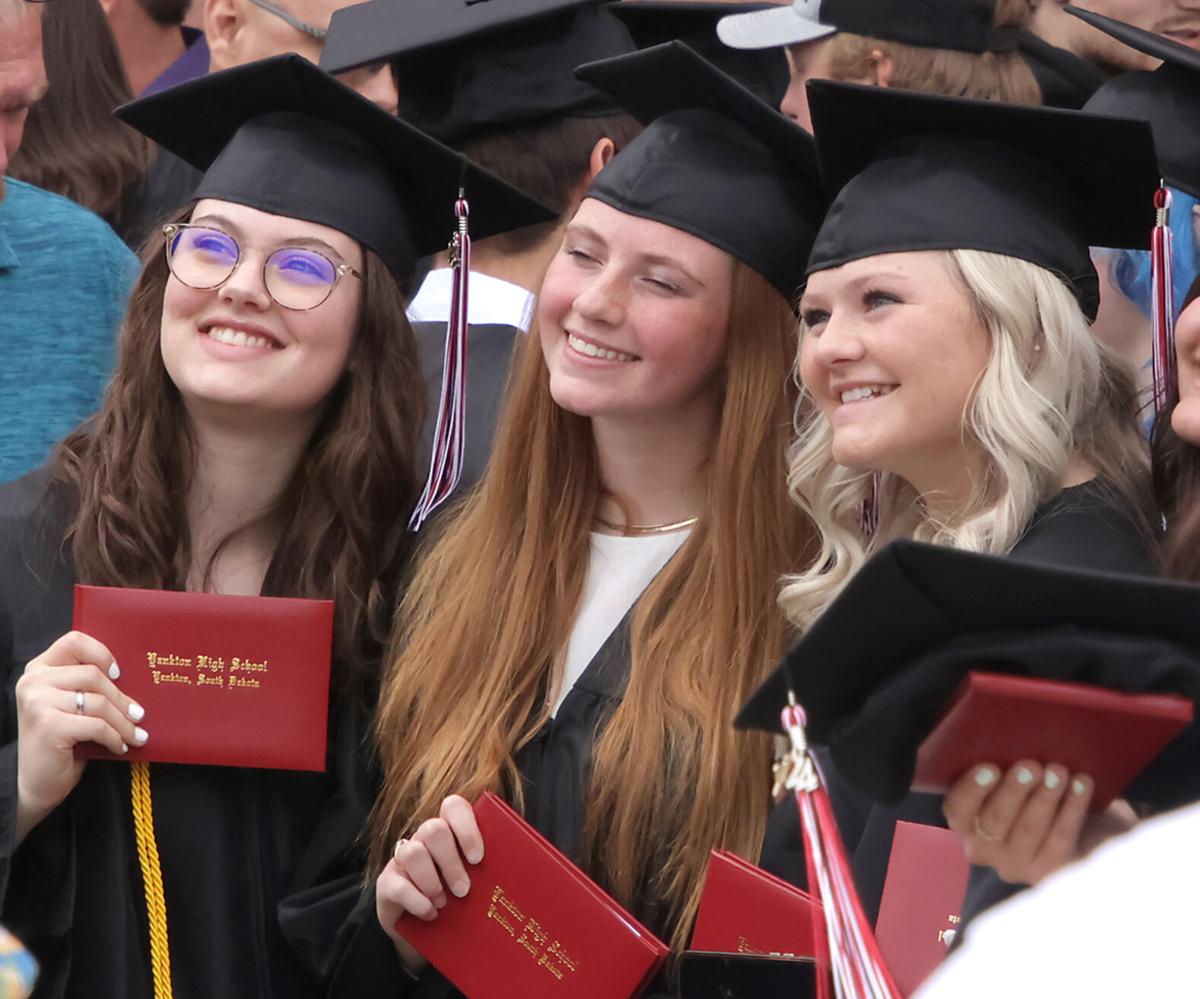 YHS Graduation | | yankton.net