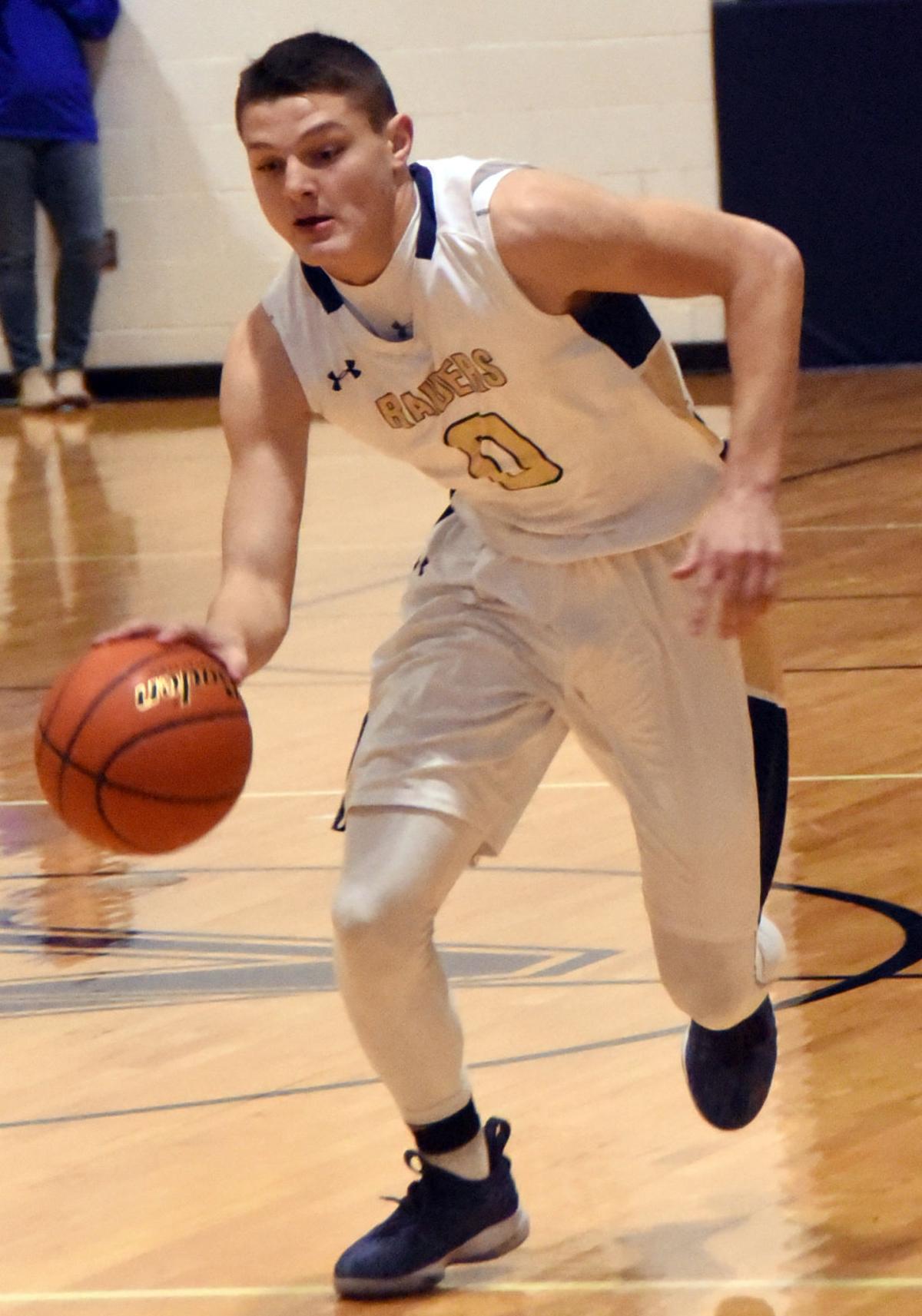Boys' Basketball: Eagles Power Past Raiders | Sports | yankton.net