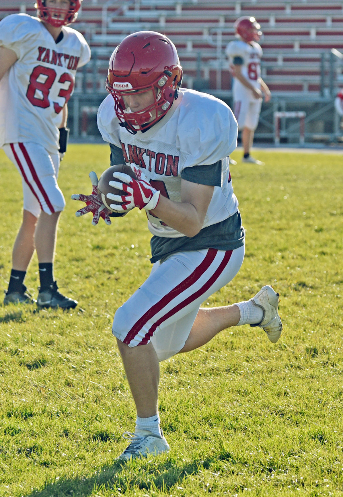 Ryken Stands Tall On Yankton Receiving Charts | Sports | yankton.net