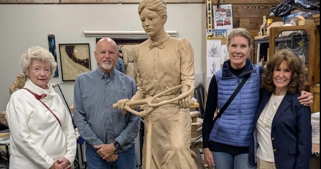 Nebraska trailblazer Louise Pound to be honored in bronze