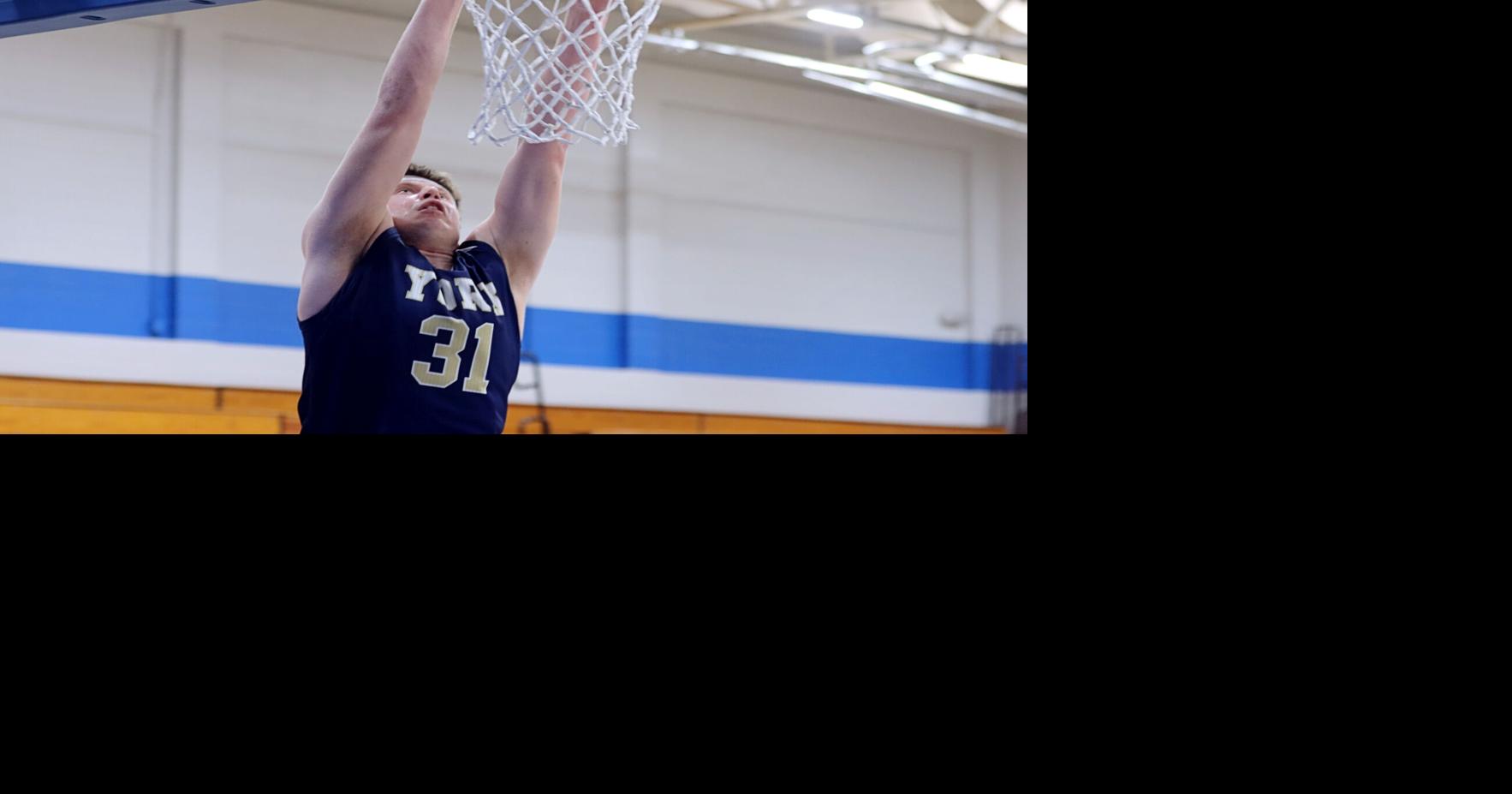 Ryan Huston becomes Dukes' third 1,000-point scorer