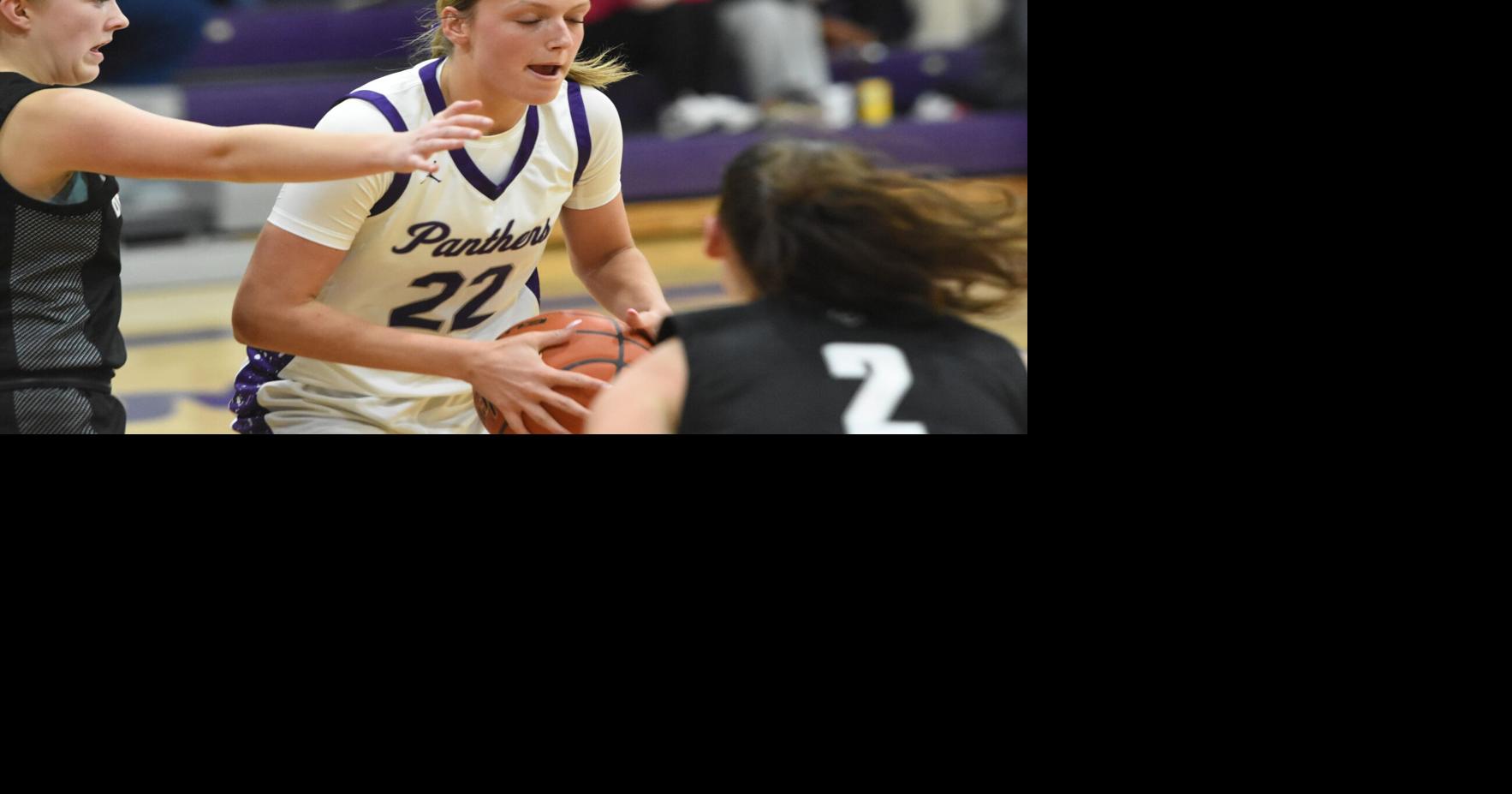 Panthers sweep Bearcats in hoops doubleheader