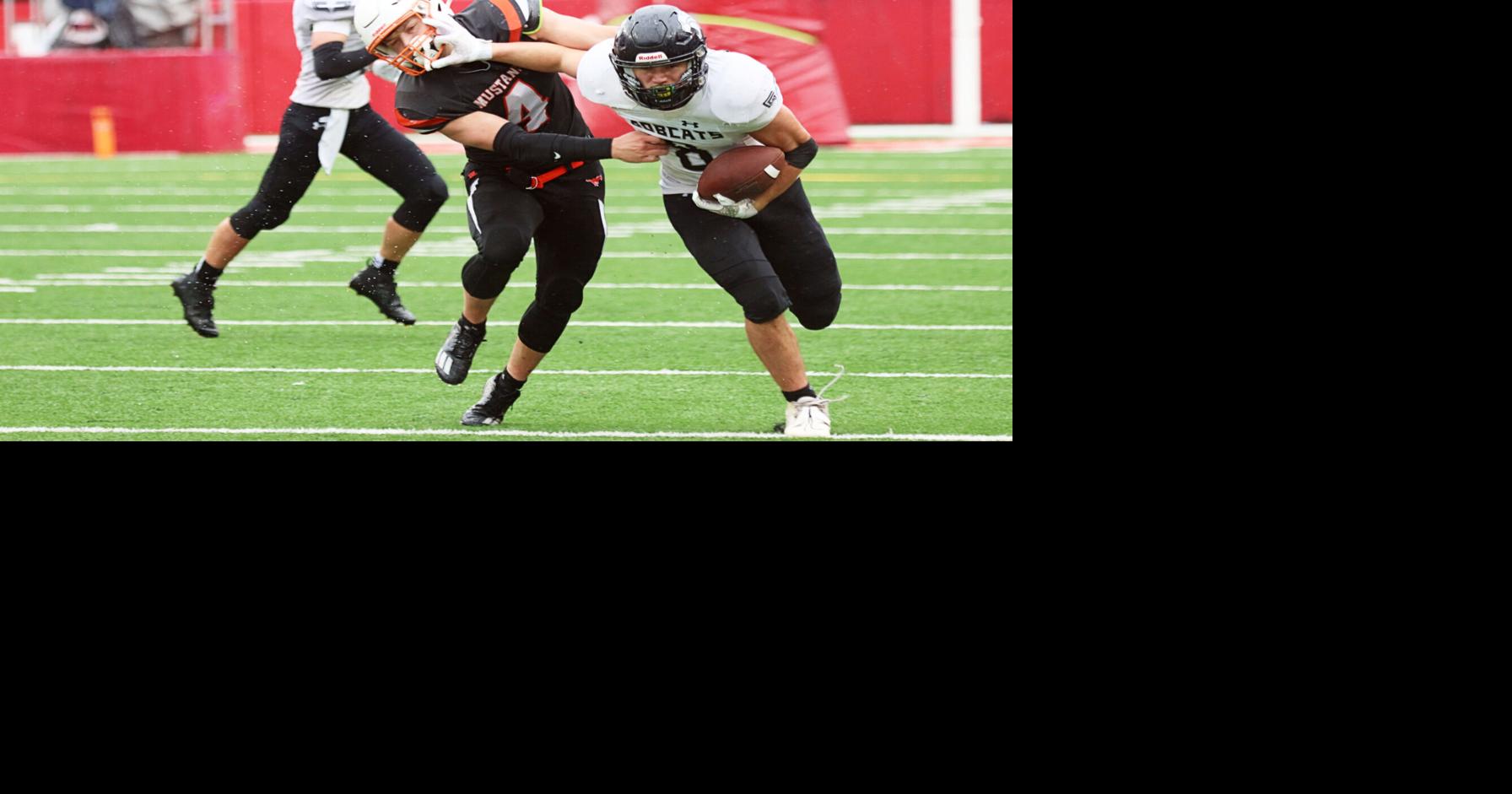 EMF's Breckan Schluter pledges to Hastings College football