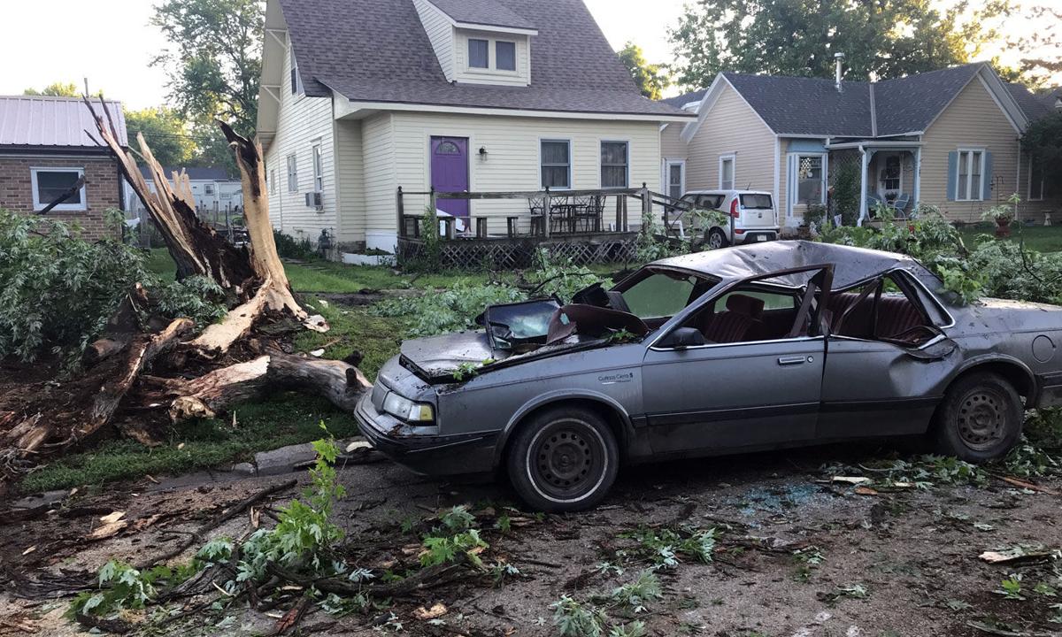 Storm causes damage, power outage