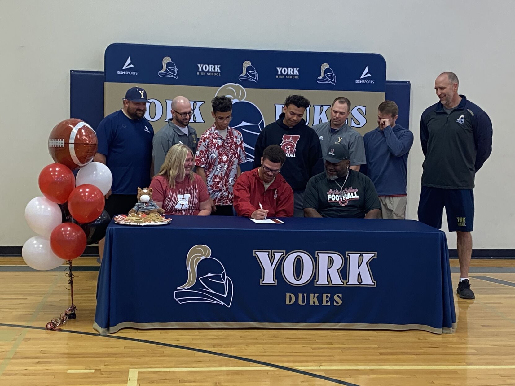 Dirks to extend football journey at Hastings