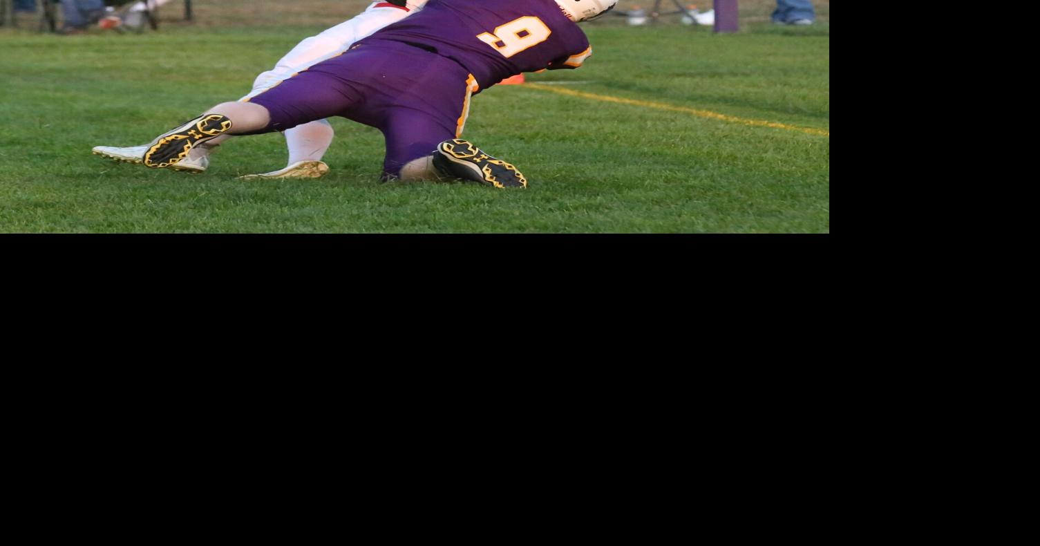 Hawks face road trip to No. 4 Stuart in D6 playoffs