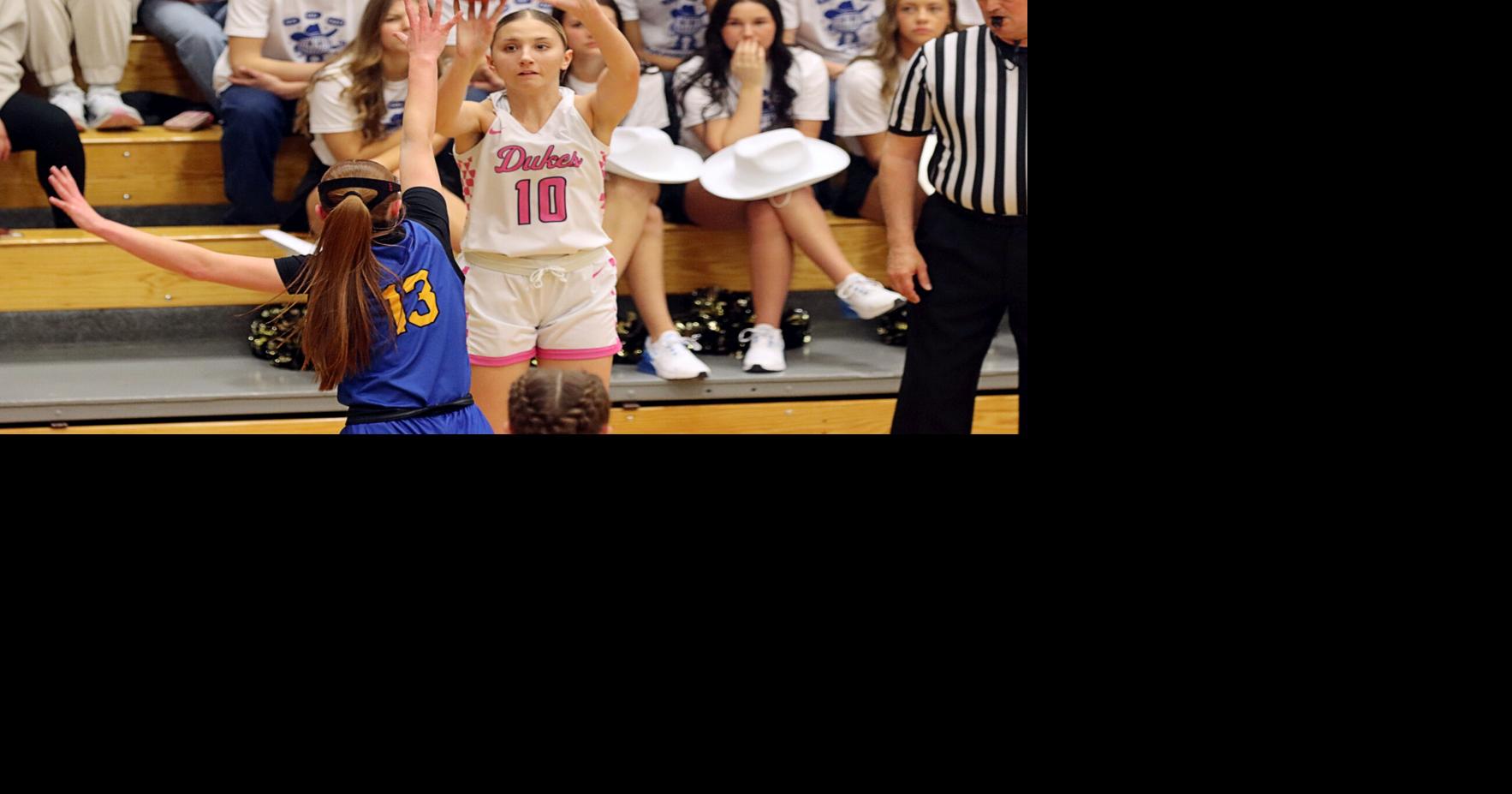 Dukes' fourth-quarter haymaker buries Seward