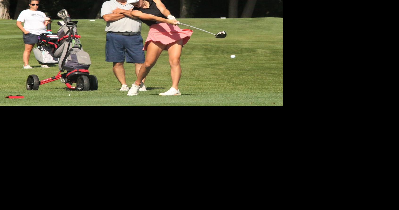 Dunham grinds out 97, leads York to third place at home invite