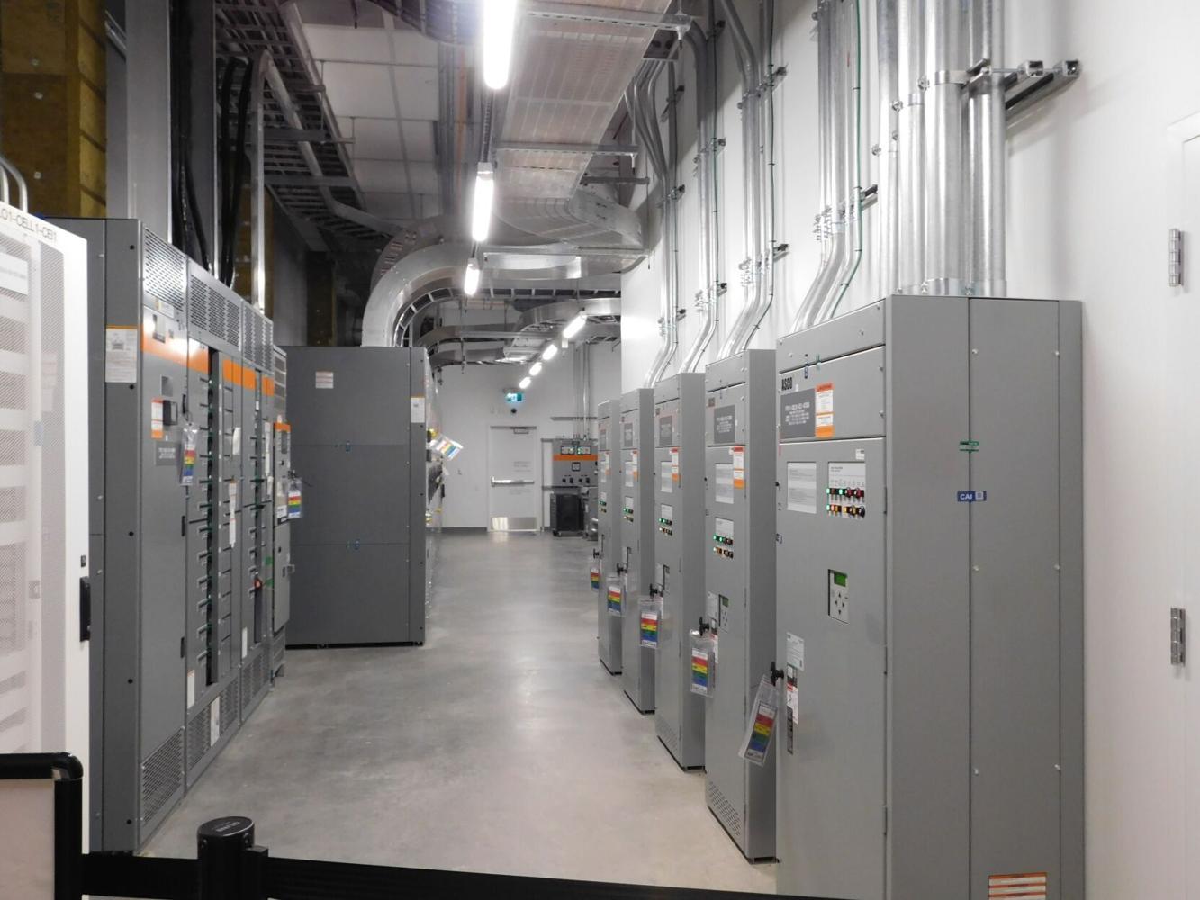 Microsoft unveils 1st look at near-ready Vaughan data centre