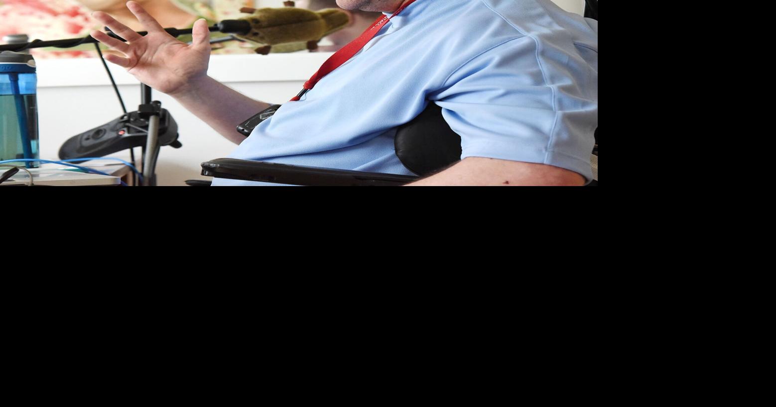 Andrew Gurza owning the words 'queer' and 'cripple'