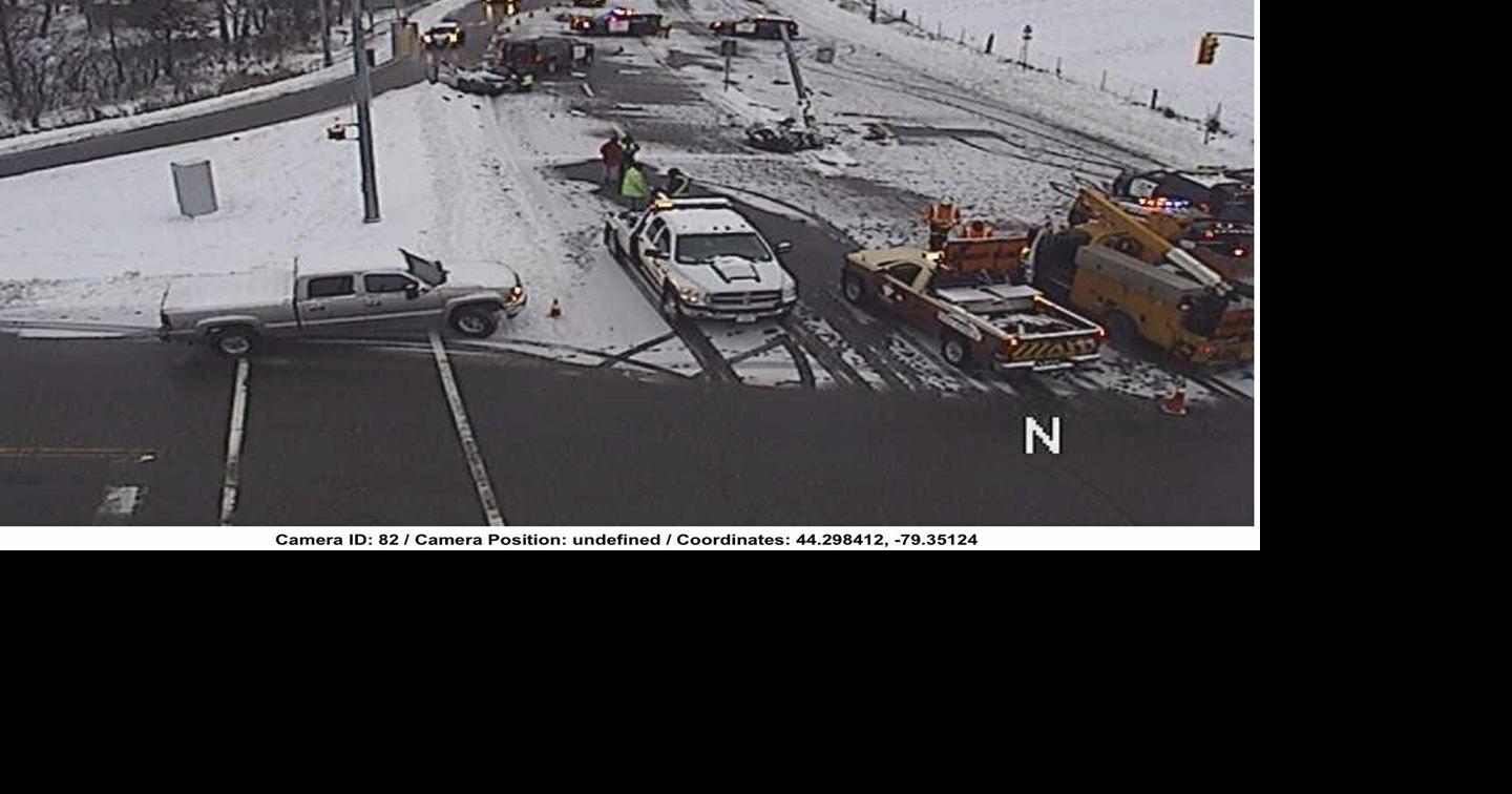 UPDATE: Car ripped in half after hitting pole in Georgina, police say