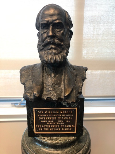 Sir William Mulock bust to be placed at Newmarket house for everyone to see