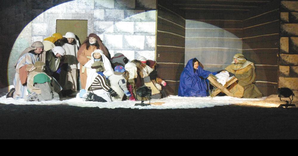 Outdoor pageant awes crowd