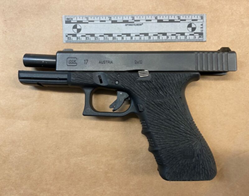 5 people charged after gun reportedly seized by Toronto police in ...