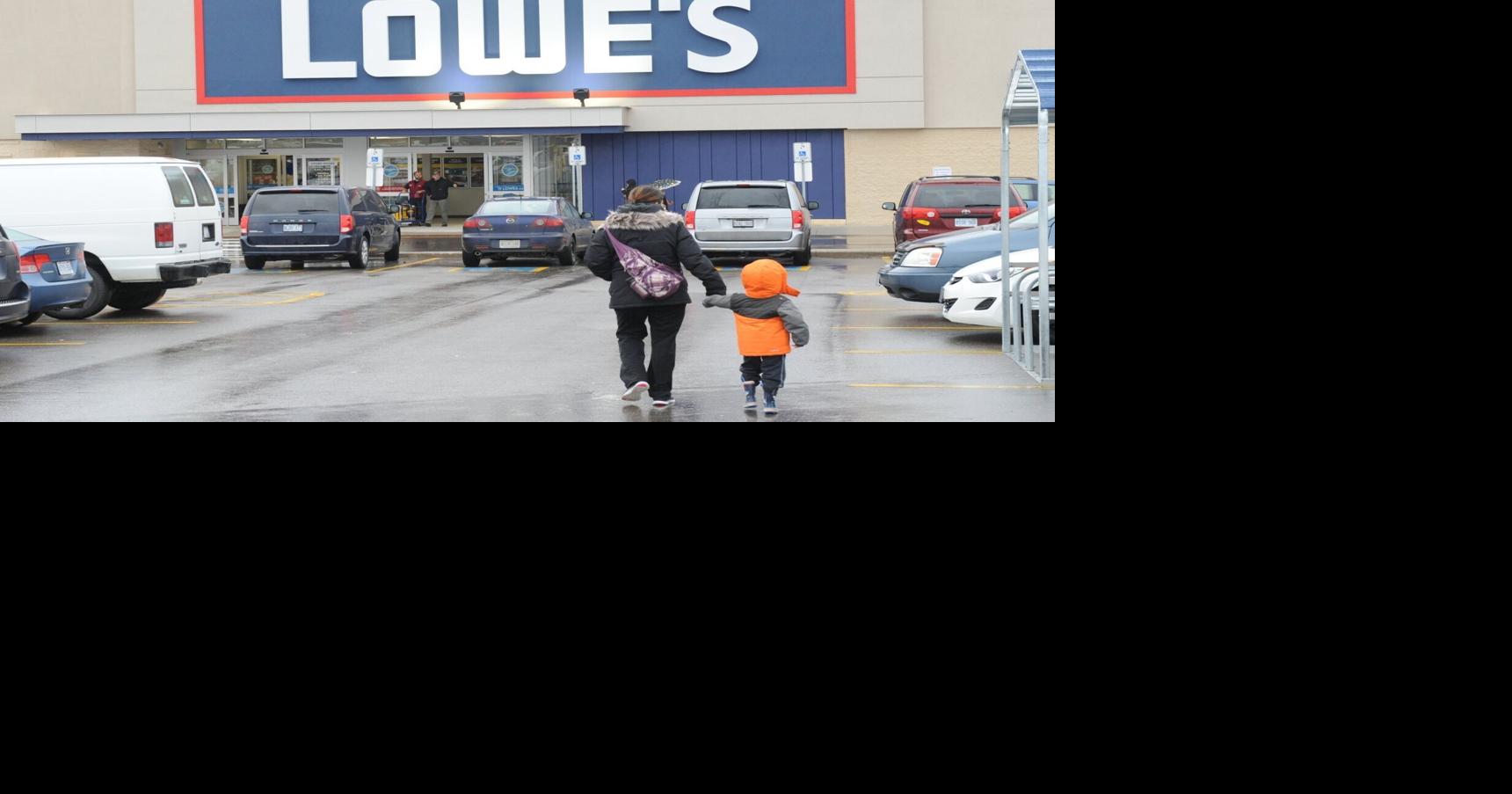 East Gwillimbury Lowe's store changing to RONA+