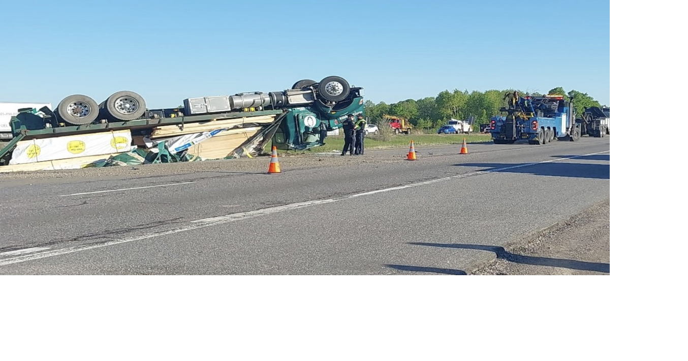 Highway 404 closed near Aurora on Monday morning