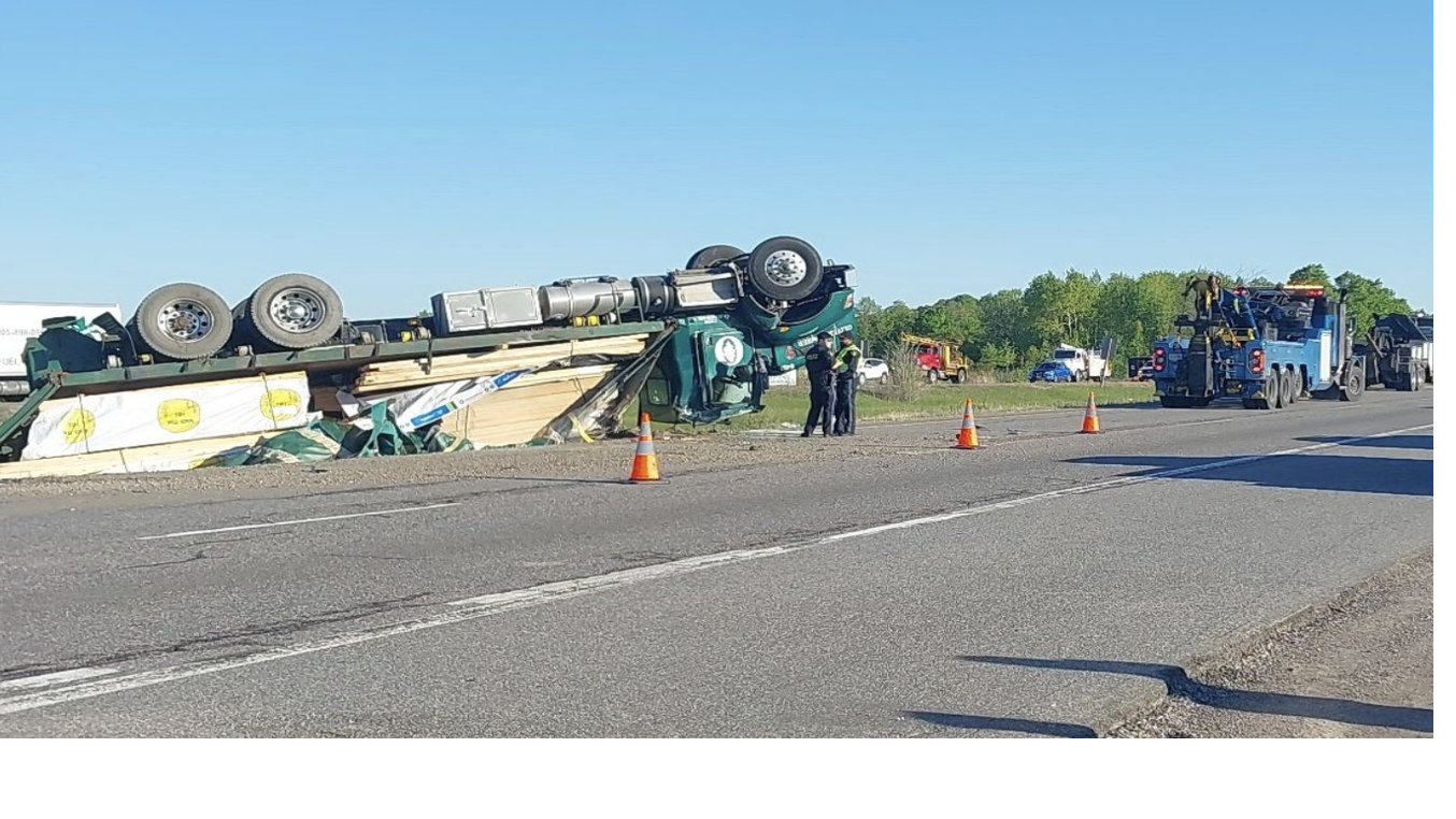 Highway 404 closed near Aurora on Monday morning