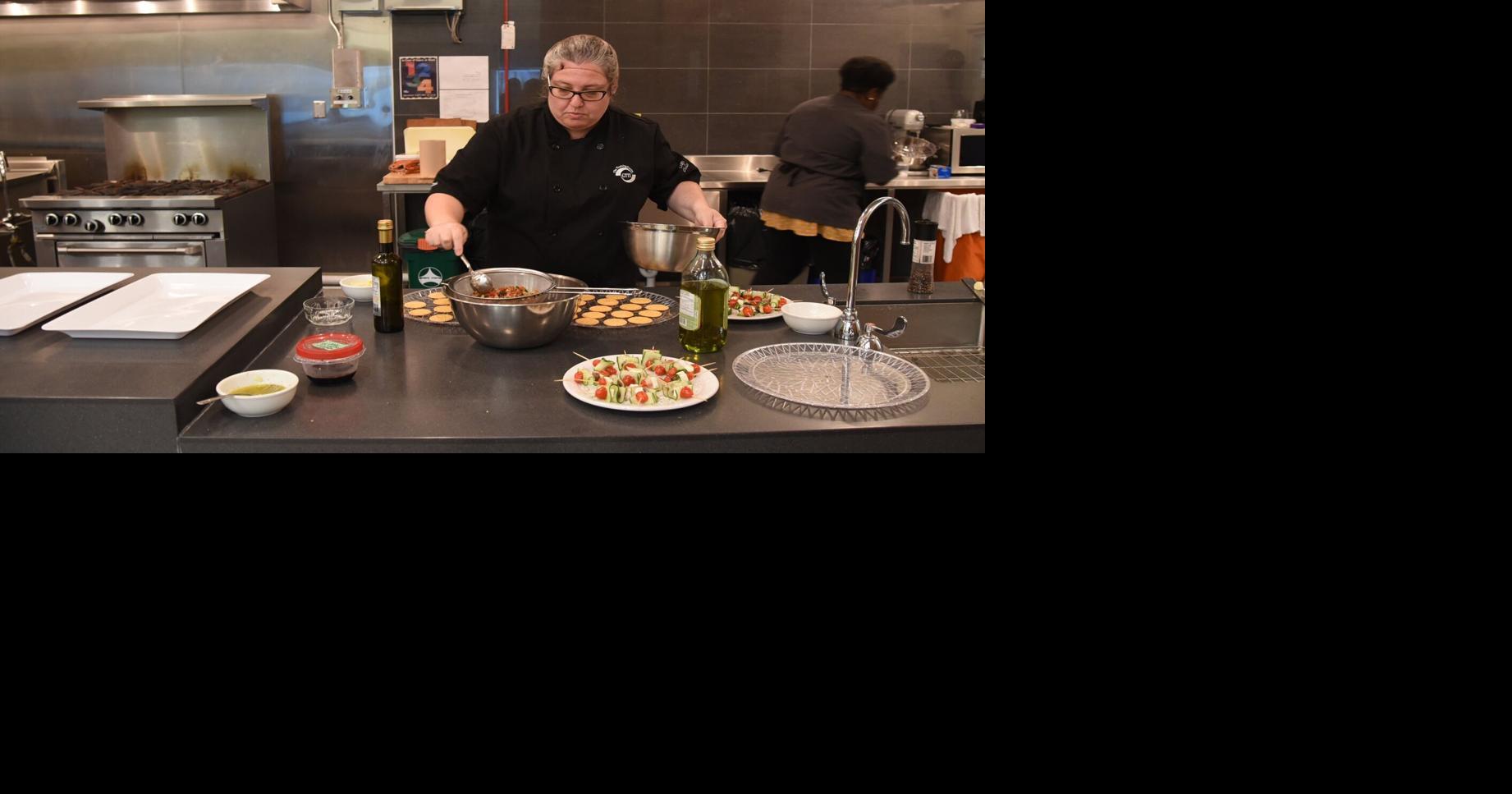 Georgina chef teaches cooking on a budget with new grocery fitness course