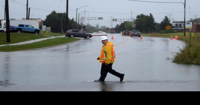 UPDATE: Flooding closes Vaughan intersection