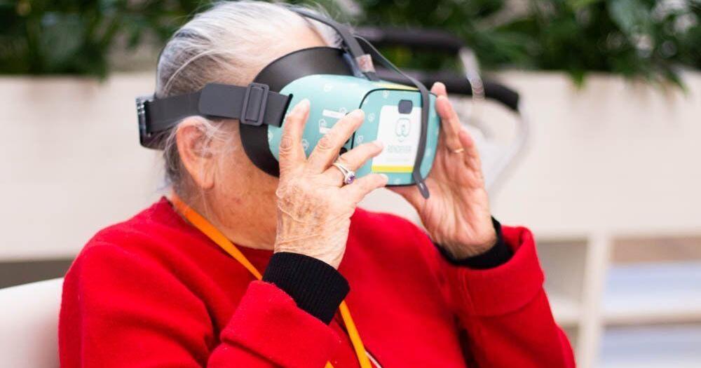 Vaughan adult day program using virtual reality with seniors