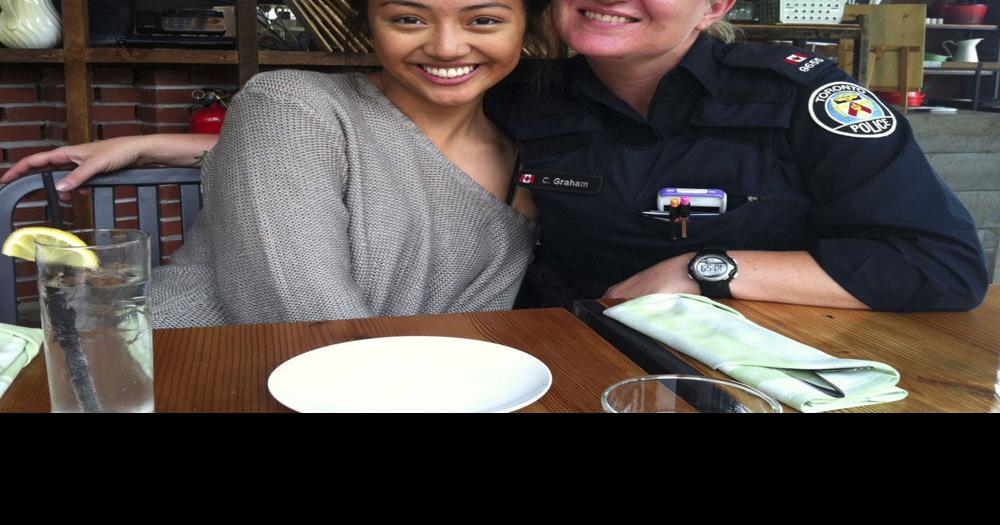 Cooking with Cops brings police officer and students together in the ...