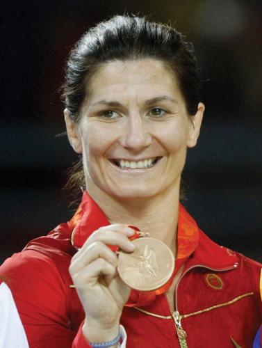 Beamsville wrestler Tonya Verbeek looking to add gold to Olympic collection