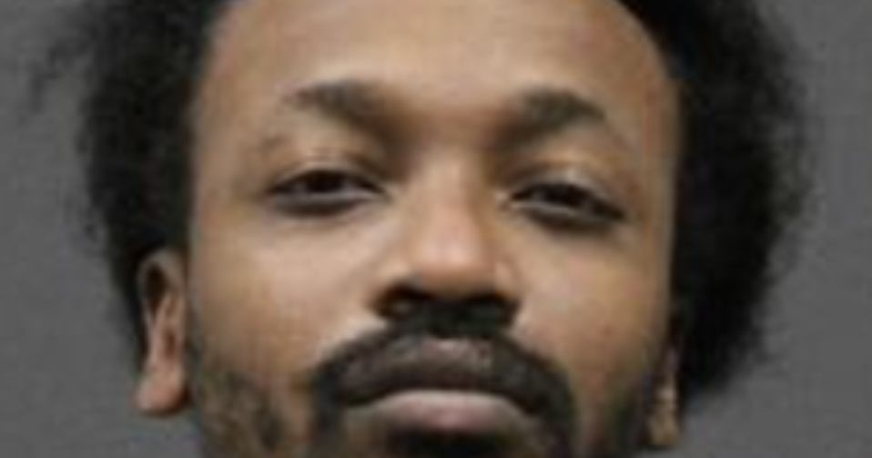 ‘Armed and dangerous’ Georgina man wanted after assault