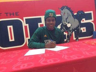 Bill Crothers Secondary School Colts student courts hoop scholarship