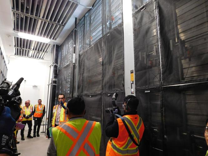 Microsoft unveils 1st look at near-ready Vaughan data centre