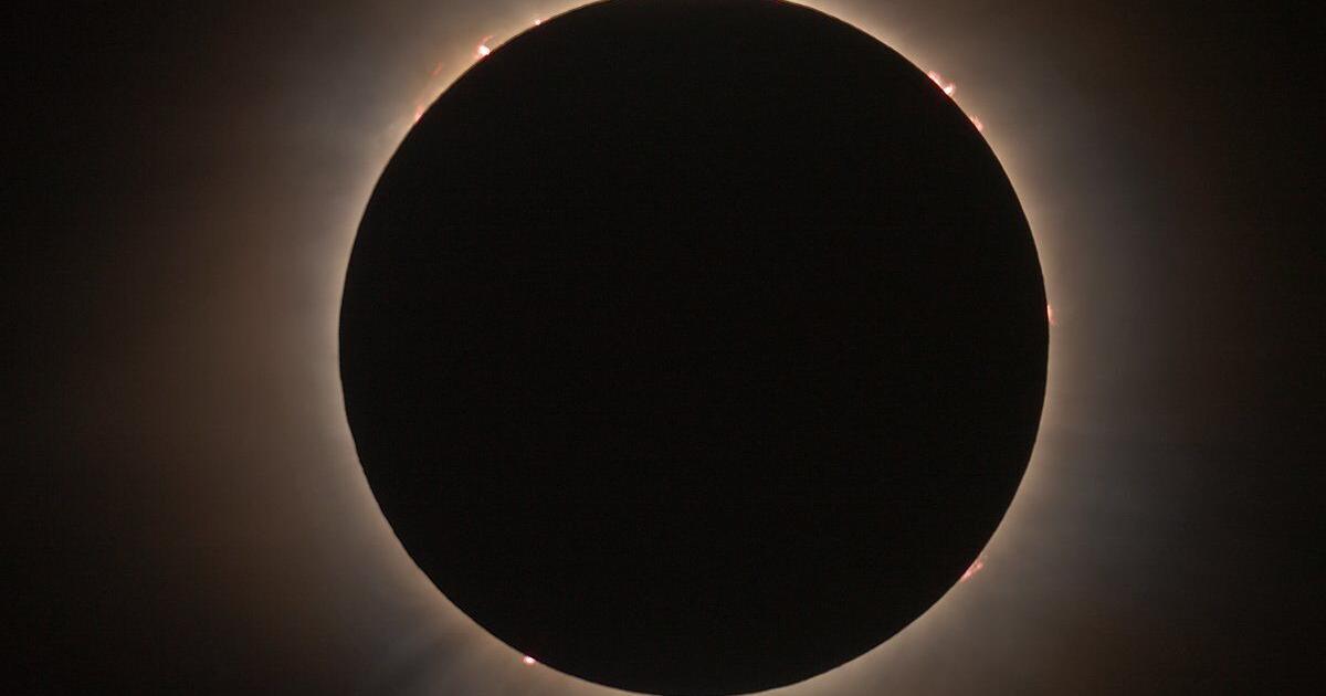 Solar eclipse and northern lights a rarity in Ontario