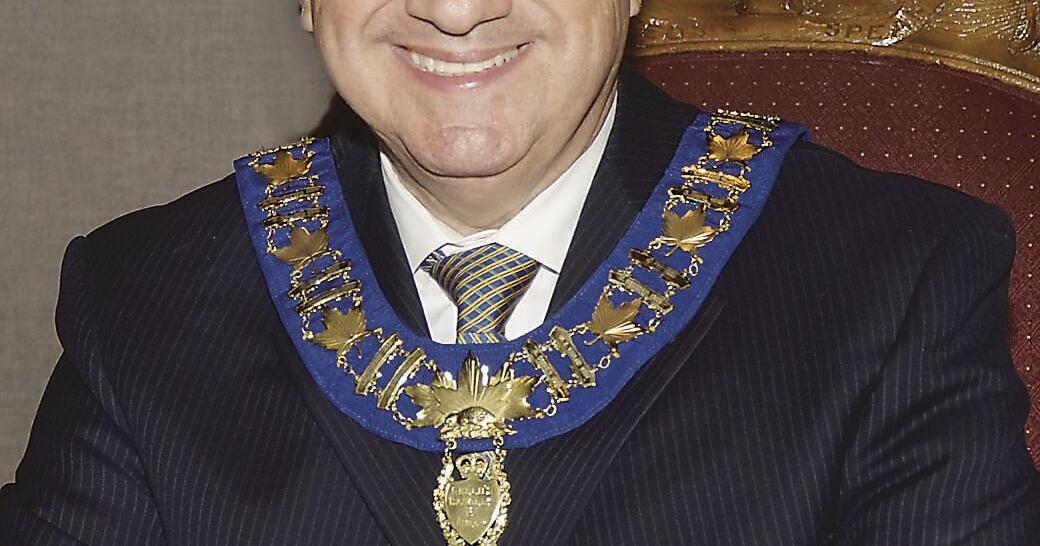 Former York Region chair Bill Fisch earns York University honorary degree