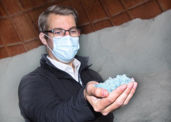 Ice and snow, Georgina is ready to go!