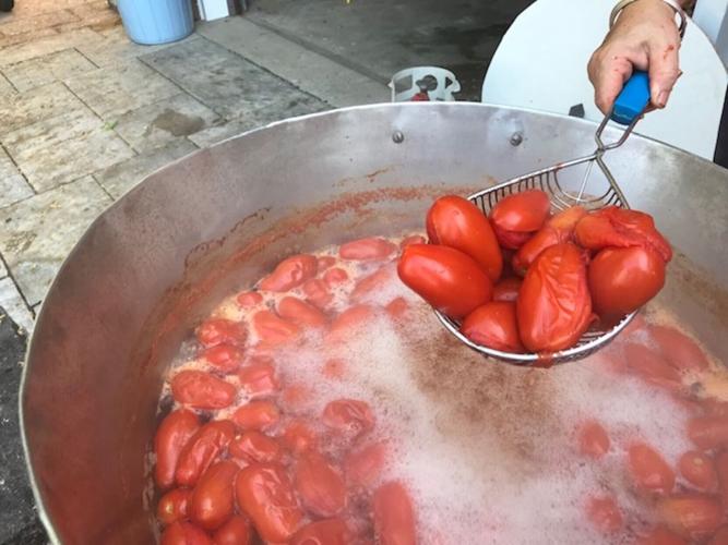 ‘Making tomatoes’: Step-by-step instructions for making authentic ...