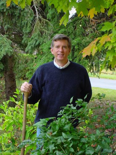 Mark Cullen talking with gardeners during new book tour