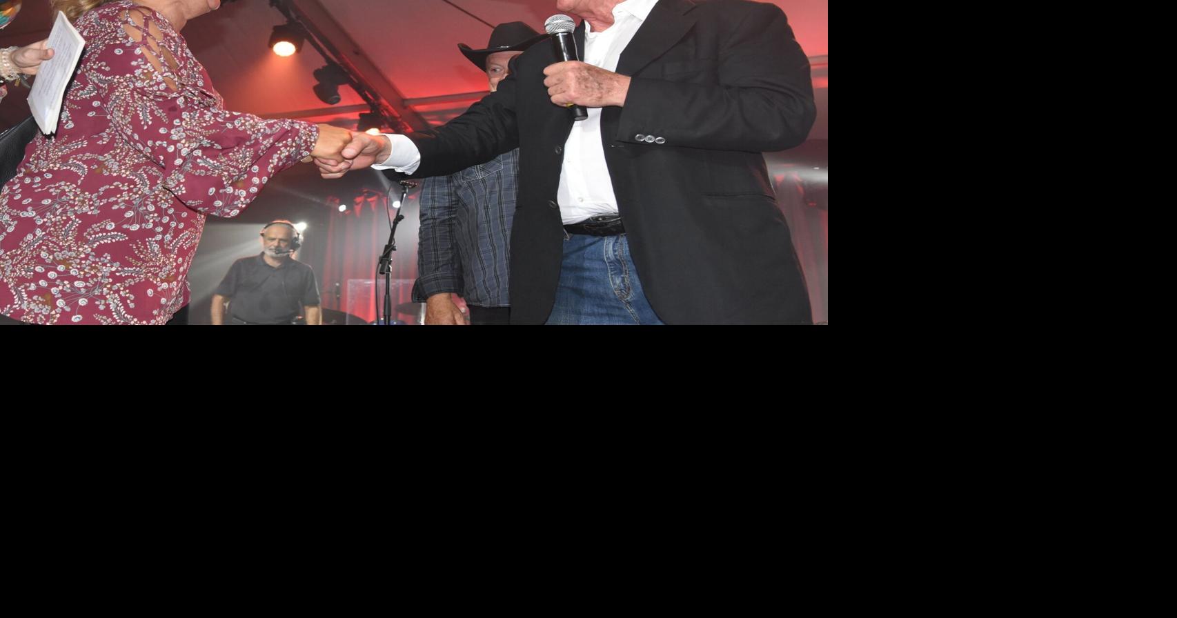 Magna founder Frank Stronach endorses Stouffville mayor Justin Altmann