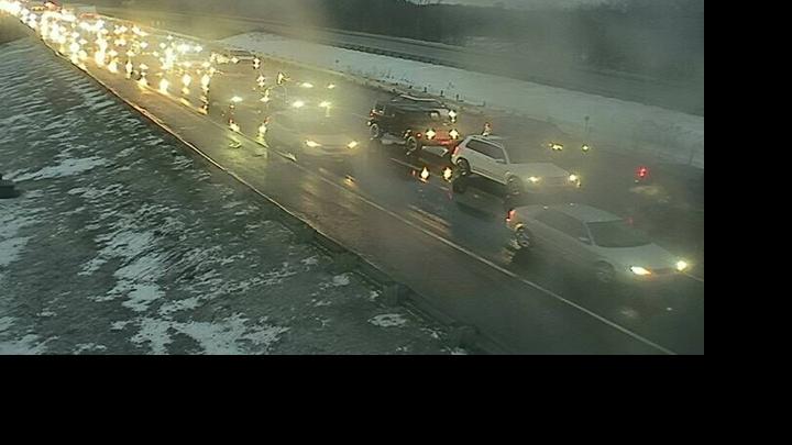 Collision prompts closure of Highway 404 in Aurora