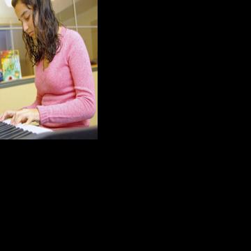 Keswick singer helps sick kids