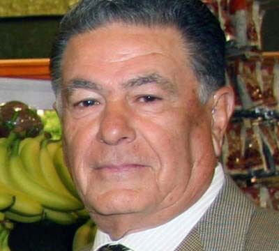 Supermarket pioneer, dies